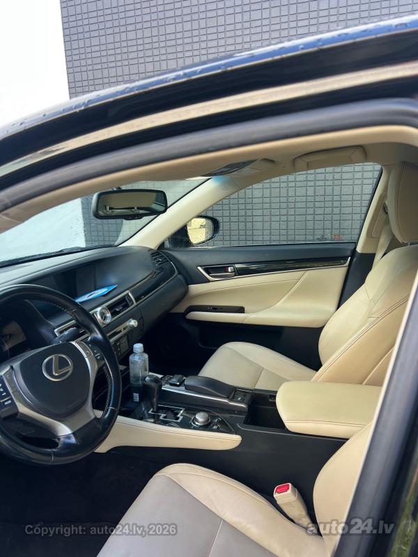 Melns Lexus GS 2013 Tallina, ar dzinēja tilpumu 3.50 L un nobraukumu 260 tūkst. km par 8500 €, foto 3 vietnē AUTOMOTO.COM.LV