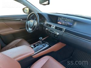Black Lexus GS 2015 in Riga, with an engine capacity of 3.00 L and mileage of 214 thousand km for 17800 €, photo 7 on AUTOMOTO.COM.LV