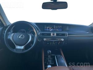 Black Lexus GS 2015 in Riga, with an engine capacity of 3.00 L and mileage of 214 thousand km for 17800 €, photo 9 on AUTOMOTO.COM.LV