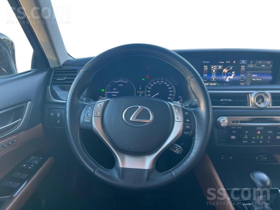 Black Lexus GS 2015 in Riga, with an engine capacity of 3.00 L and mileage of 214 thousand km for 17800 €, photo 10 on AUTOMOTO.COM.LV