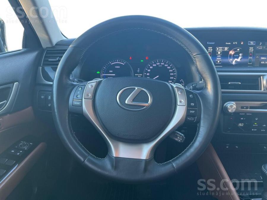Black Lexus GS 2015 in Riga, with an engine capacity of 3.00 L and mileage of 214 thousand km for 17800 €, photo 13 on AUTOMOTO.COM.LV