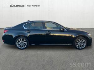Black Lexus GS 2015 in Riga, with an engine capacity of 3.00 L and mileage of 214 thousand km for 17800 €, photo 17 on AUTOMOTO.COM.LV