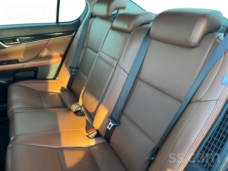 Black Lexus GS 2015 in Riga, with an engine capacity of 3.00 L and mileage of 214 thousand km for 17800 €, photo 20 on AUTOMOTO.COM.LV