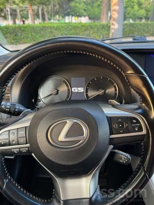 Black Lexus GS 2016 in Riga, with an engine capacity of 2.00 L and mileage of 229 thousand km for 18900 €, photo 8 on AUTOMOTO.COM.LV