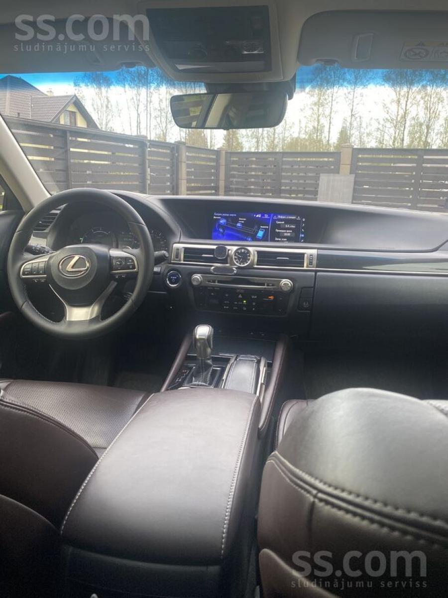 Black Lexus GS 2017 in Riga, with an engine capacity of 2.50 L and mileage of 200 thousand km for 22000 €, photo 6 on AUTOMOTO.COM.LV