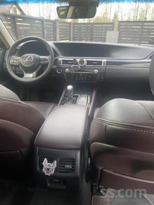Black Lexus GS 2017 in Riga, with an engine capacity of 2.50 L and mileage of 200 thousand km for 22000 €, photo 7 on AUTOMOTO.COM.LV