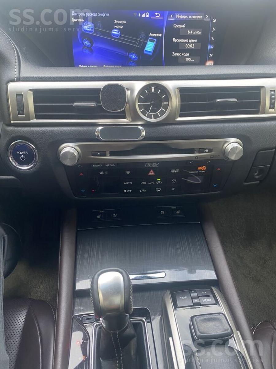 Black Lexus GS 2017 in Riga, with an engine capacity of 2.50 L and mileage of 200 thousand km for 22000 €, photo 9 on AUTOMOTO.COM.LV
