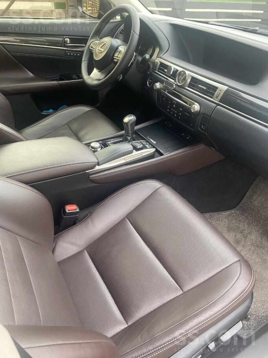 Black Lexus GS 2017 in Riga, with an engine capacity of 2.50 L and mileage of 200 thousand km for 22000 €, photo 10 on AUTOMOTO.COM.LV