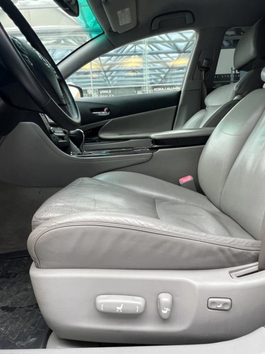 Zils Lexus GS 2005 Rīga, ar dzinēja tilpumu 3.00 L un nobraukumu 218 tūkst. km par 4600 €, foto 7 vietnē AUTOMOTO.COM.LV