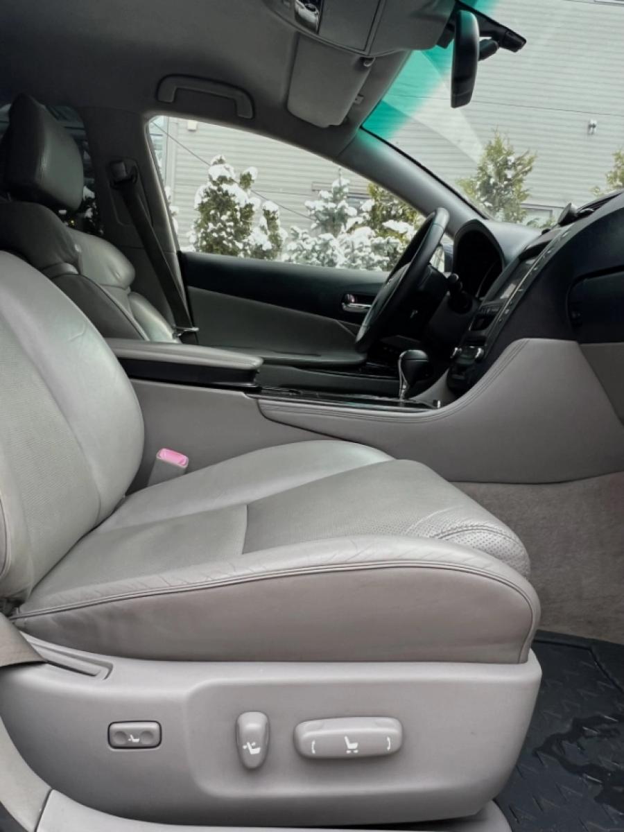 Zils Lexus GS 2005 Rīga, ar dzinēja tilpumu 3.00 L un nobraukumu 218 tūkst. km par 4600 €, foto 14 vietnē AUTOMOTO.COM.LV