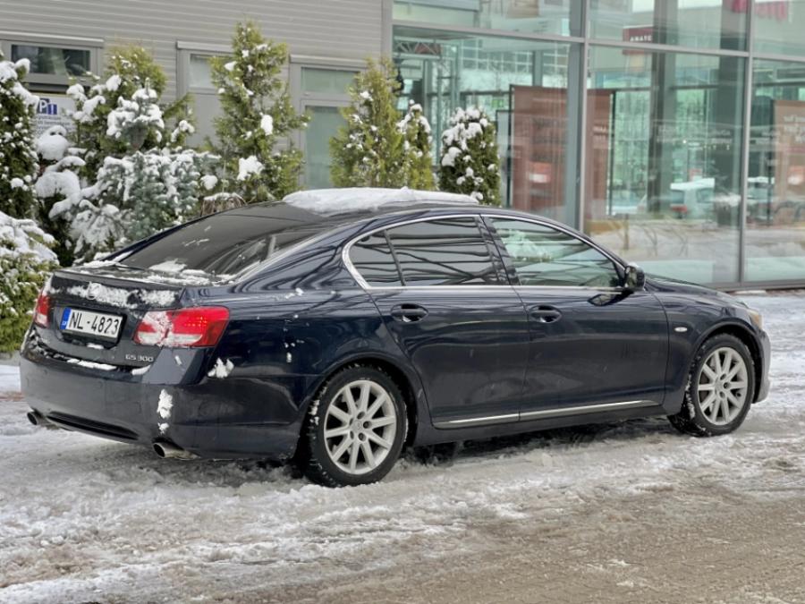 Zils Lexus GS 2005 Rīga, ar dzinēja tilpumu 3.00 L un nobraukumu 218 tūkst. km par 4600 €, foto 15 vietnē AUTOMOTO.COM.LV