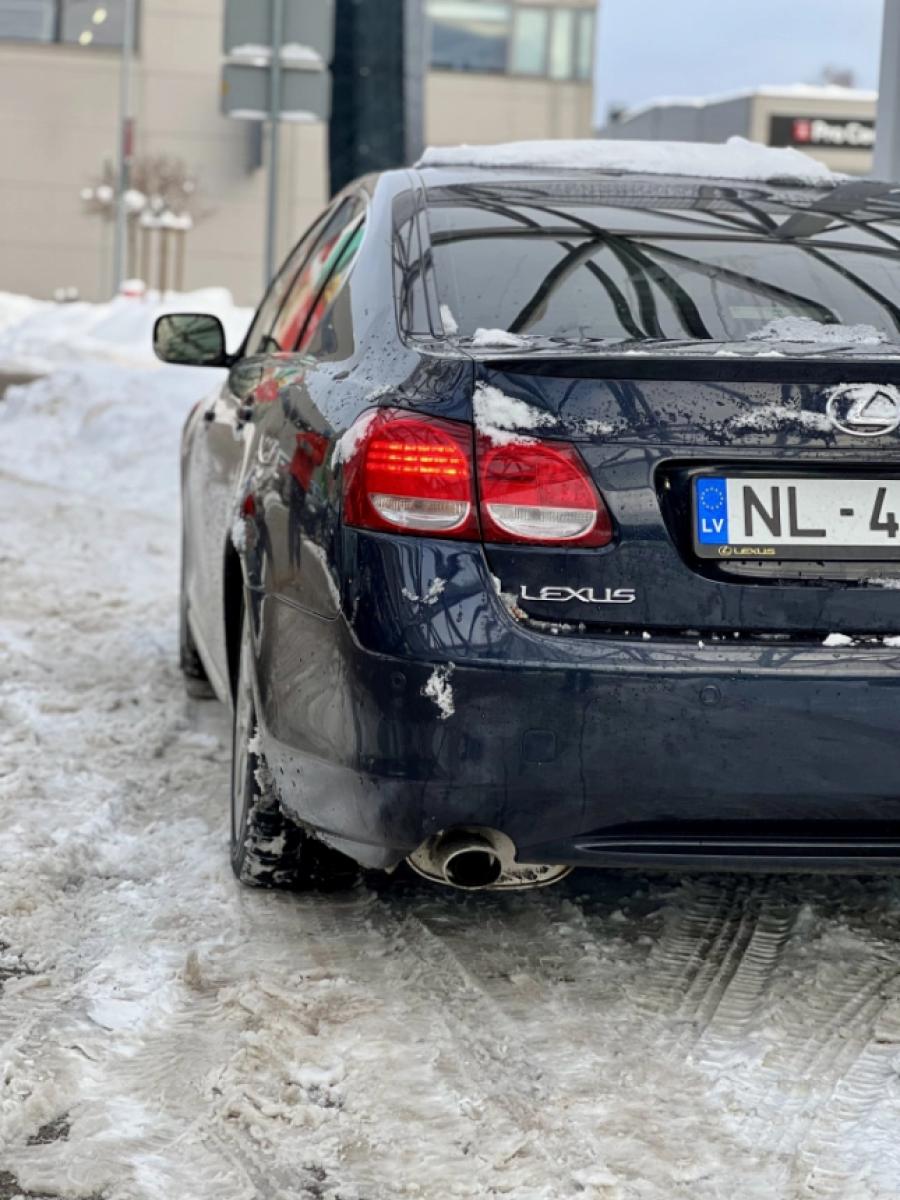 Zils Lexus GS 2005 Rīga, ar dzinēja tilpumu 3.00 L un nobraukumu 218 tūkst. km par 4600 €, foto 18 vietnē AUTOMOTO.COM.LV