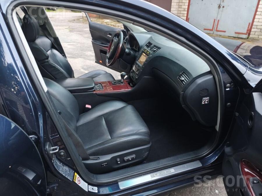 Blue Lexus GS 2009 in Riga, with an engine capacity of 3.00 L and mileage of 208 thousand km for 1850 €, photo 13 on AUTOMOTO.COM.LV