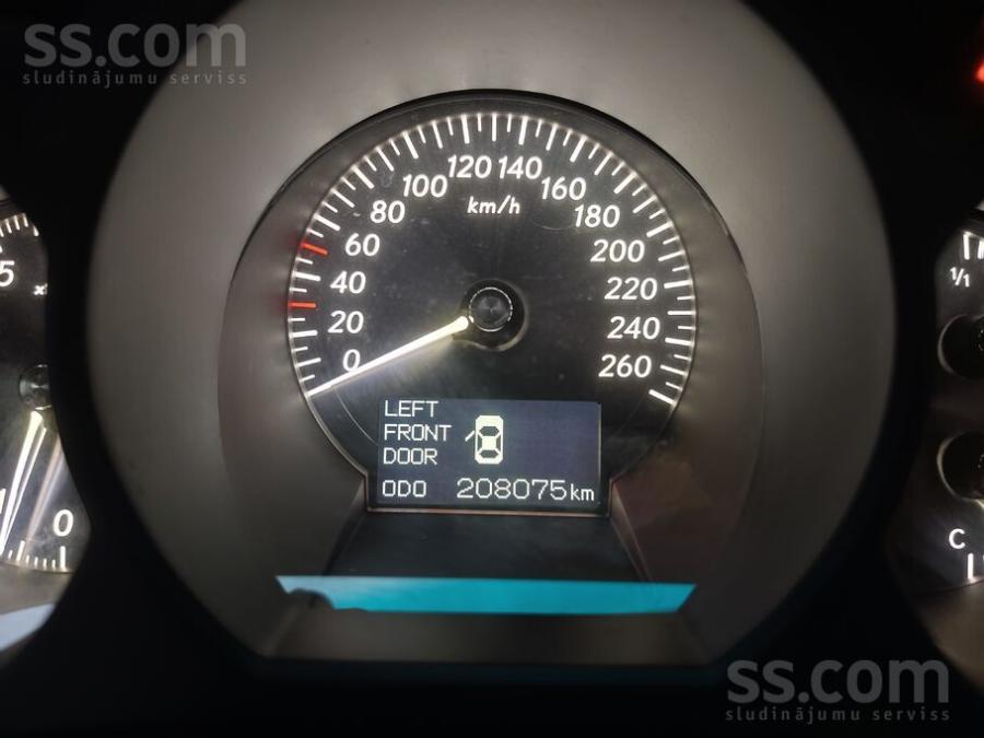Blue Lexus GS 2009 in Riga, with an engine capacity of 3.00 L and mileage of 208 thousand km for 1850 €, photo 24 on AUTOMOTO.COM.LV