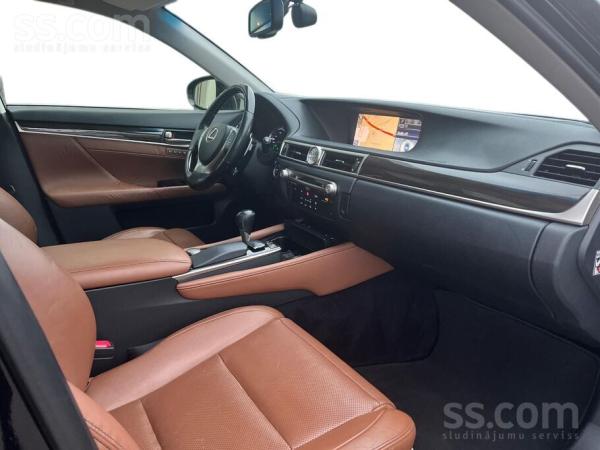 Blue Lexus GS 2012 in Riga, with an engine capacity of 3.50 L and mileage of 288 thousand km for 13800 €, photo 6 on AUTOMOTO.COM.LV