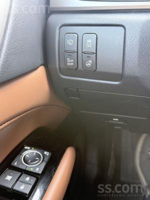 Zils Lexus GS 2012 Rīga, ar dzinēja tilpumu 4.50 L un nobraukumu 240 tūkst. km par 15300 €, foto 11 vietnē AUTOMOTO.COM.LV