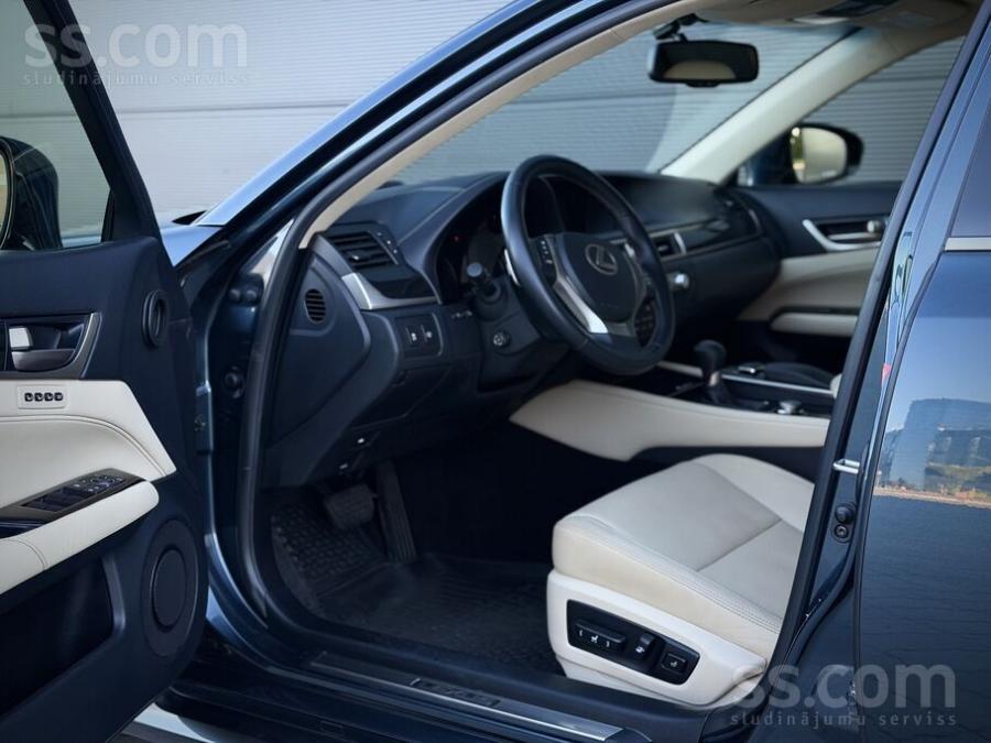 Blue Lexus GS 2014 in Riga, with an engine capacity of 2.50 L and mileage of 92 thousand km for 16500 €, photo 10 on AUTOMOTO.COM.LV