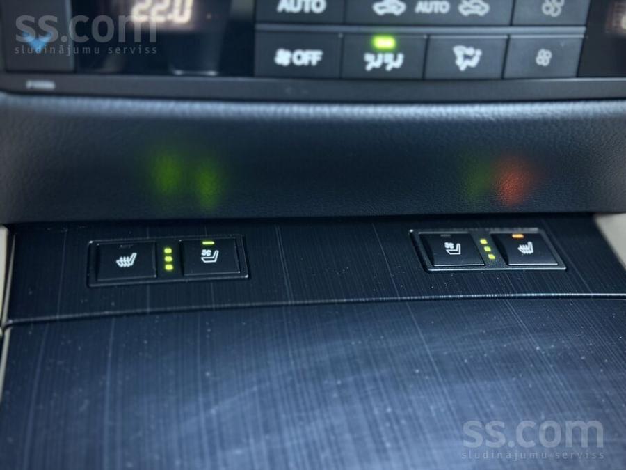 Blue Lexus GS 2014 in Riga, with an engine capacity of 2.50 L and mileage of 92 thousand km for 16500 €, photo 20 on AUTOMOTO.COM.LV