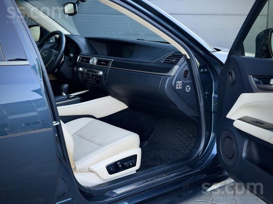 Blue Lexus GS 2014 in Riga, with an engine capacity of 2.50 L and mileage of 92 thousand km for 16500 €, photo 23 on AUTOMOTO.COM.LV