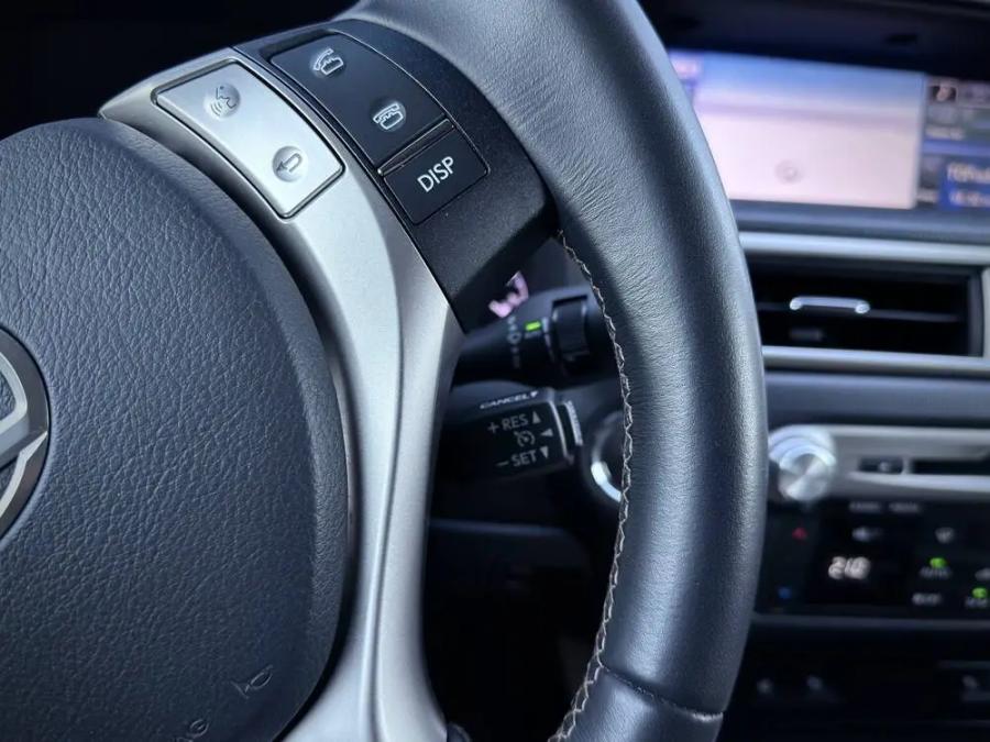 Blue Lexus GS 2014 in Riga, with an engine capacity of 2.50 L and mileage of 92 thousand km for 16500 €, photo 16 on AUTOMOTO.COM.LV