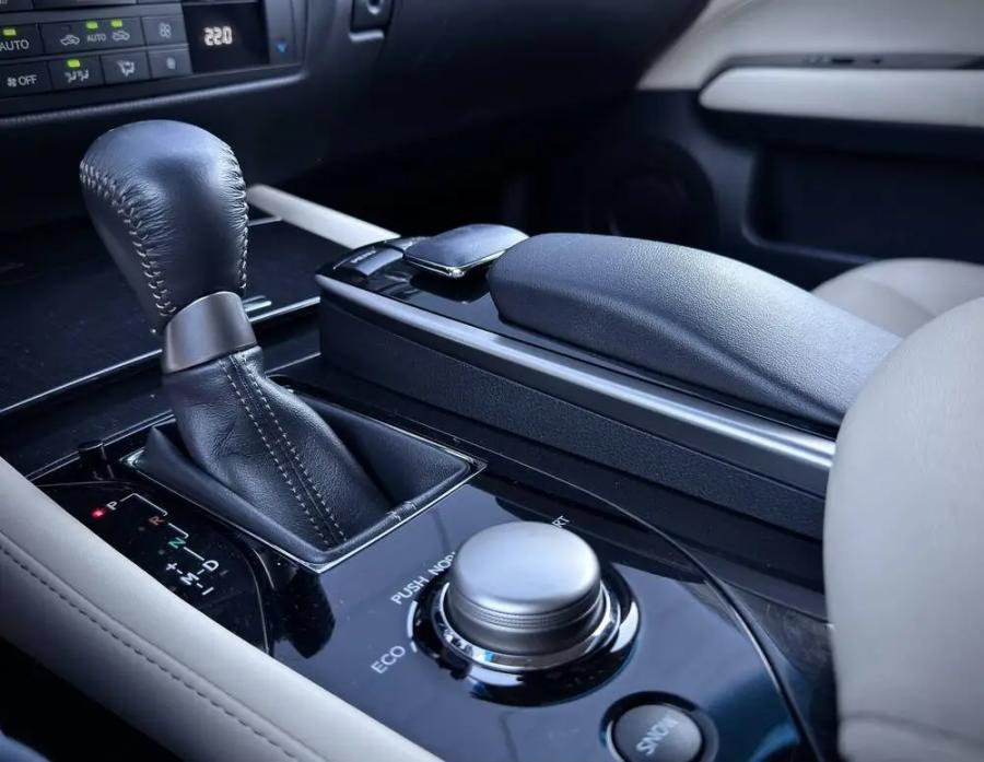 Blue Lexus GS 2014 in Riga, with an engine capacity of 2.50 L and mileage of 92 thousand km for 16500 €, photo 21 on AUTOMOTO.COM.LV