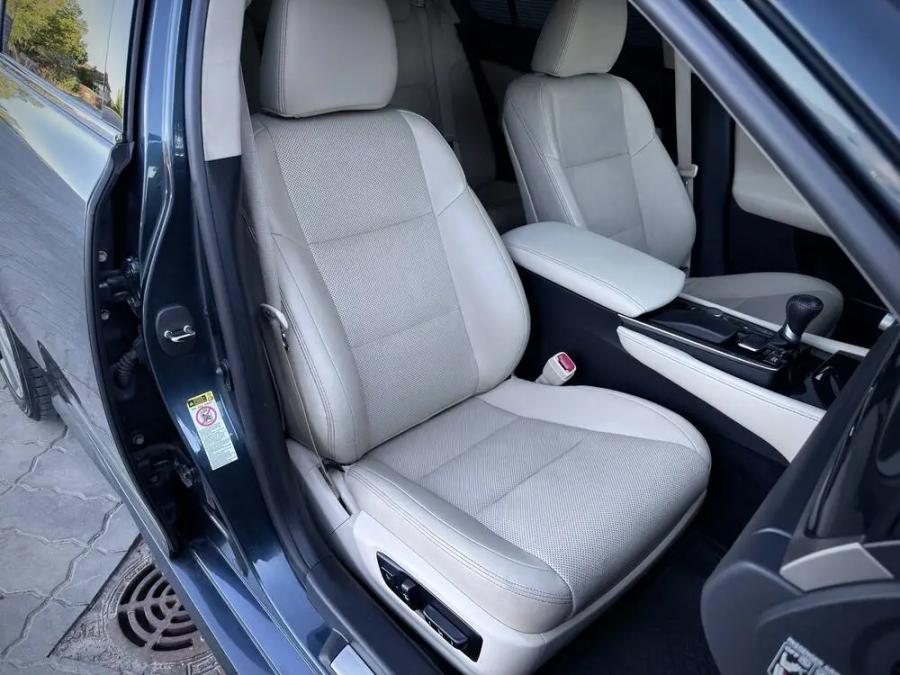 Blue Lexus GS 2014 in Riga, with an engine capacity of 2.50 L and mileage of 92 thousand km for 16500 €, photo 25 on AUTOMOTO.COM.LV