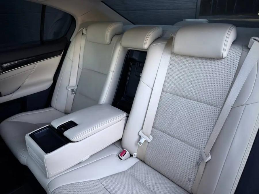 Blue Lexus GS 2014 in Riga, with an engine capacity of 2.50 L and mileage of 92 thousand km for 16500 €, photo 27 on AUTOMOTO.COM.LV