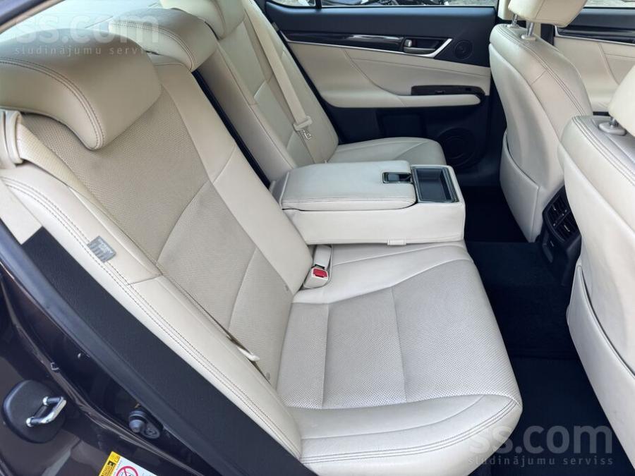 Brown Lexus GS 2013 in Jelgava, with an engine capacity of 2.50 L and mileage of 230 thousand km for 12900 €, photo 14 on AUTOMOTO.COM.LV