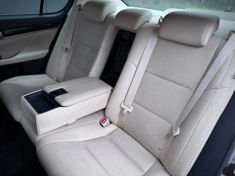 Brown Lexus GS 2013 in Riga, with an engine capacity of 2.50 L and mileage of 235 thousand km for 12995 €, photo 27 on AUTOMOTO.COM.LV