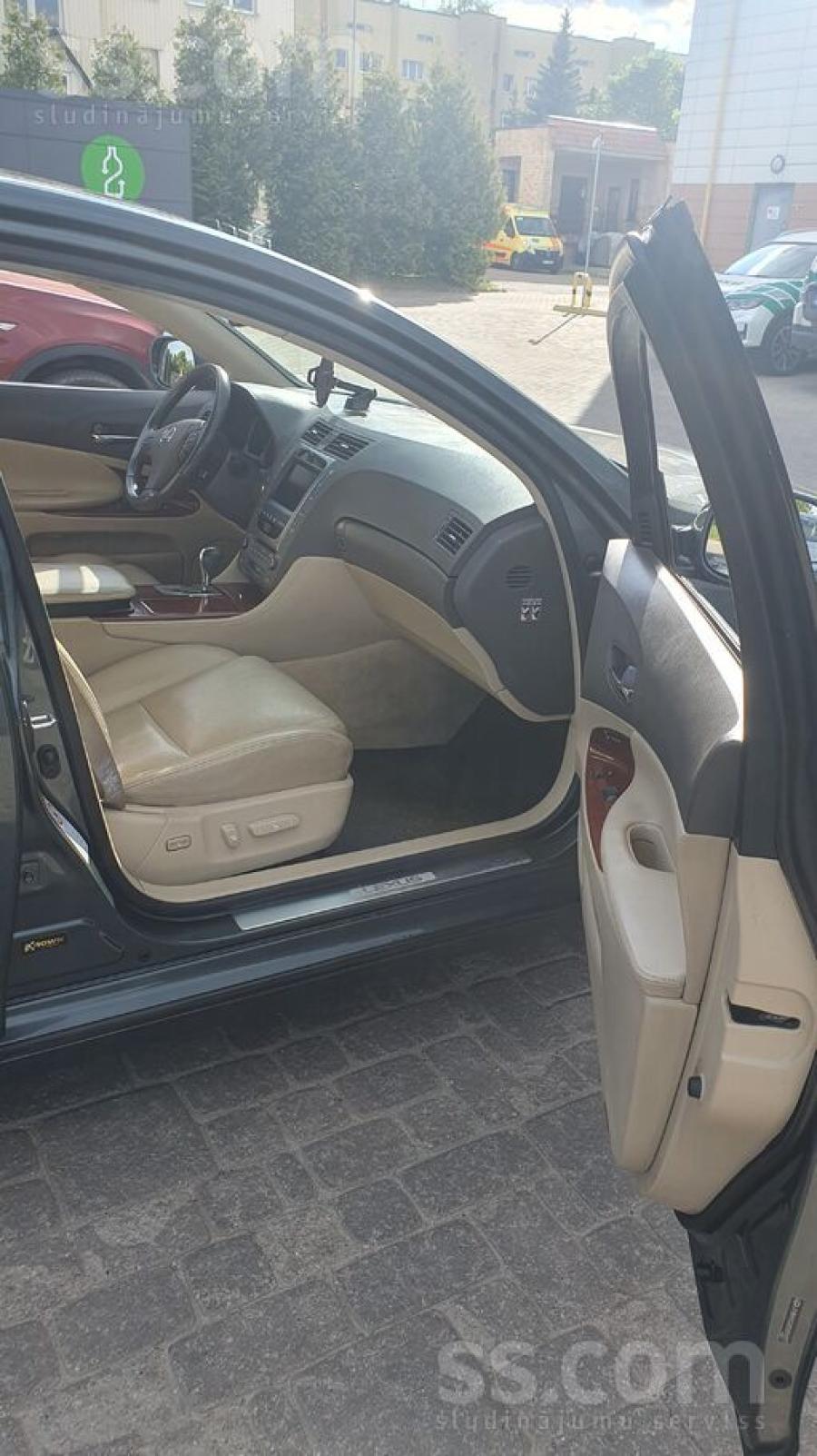 Green Lexus GS 2008 in Riga, with an engine capacity of 3.00 L and mileage of 304 thousand km for 3490 €, photo 9 on AUTOMOTO.COM.LV