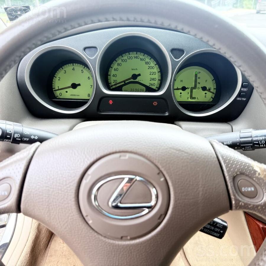 Pelēks Lexus GS 2002 Rīga, ar dzinēja tilpumu 3.00 L un nobraukumu 390 tūkst. km par 5150 €, foto 10 vietnē AUTOMOTO.COM.LV