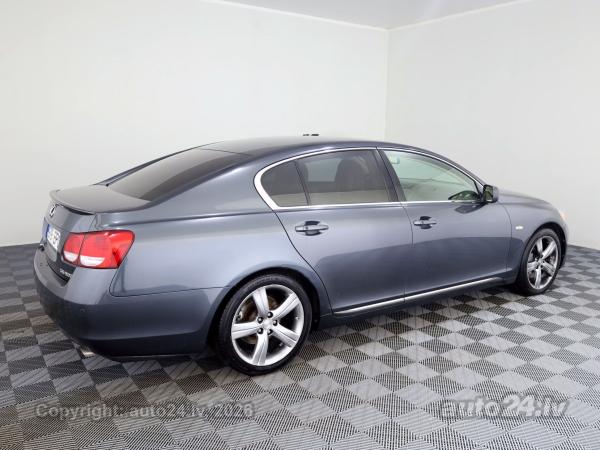 Pelēks Lexus GS 2005 Tallina, ar dzinēja tilpumu 3.00 L un nobraukumu 279 tūkst. km par 2399 €, foto 3 vietnē AUTOMOTO.COM.LV