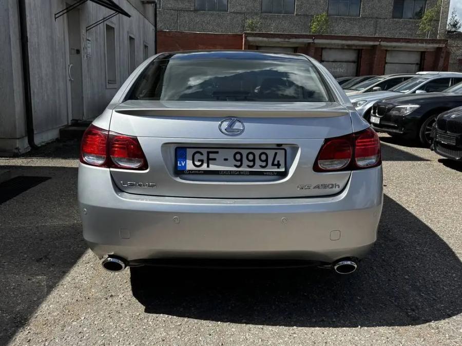 Grey Lexus GS 2006 in Daugavpils, with an engine capacity of 3.50 L and mileage of 296 thousand km for 6990 €, photo 6 on AUTOMOTO.COM.LV