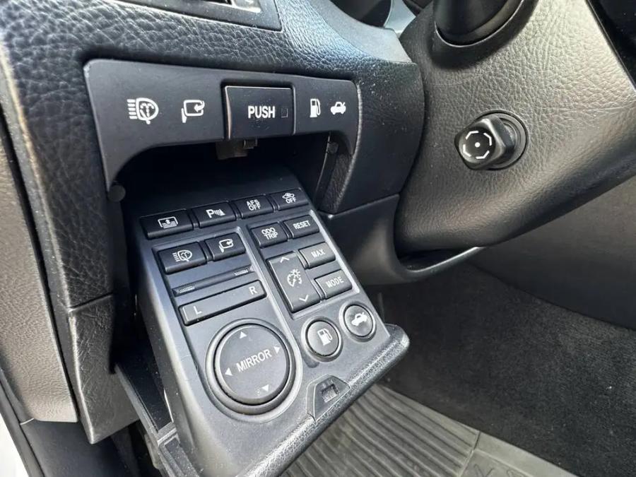 Grey Lexus GS 2006 in Daugavpils, with an engine capacity of 3.50 L and mileage of 296 thousand km for 6990 €, photo 23 on AUTOMOTO.COM.LV
