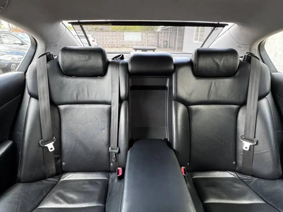 Grey Lexus GS 2006 in Daugavpils, with an engine capacity of 3.50 L and mileage of 296 thousand km for 6990 €, photo 28 on AUTOMOTO.COM.LV
