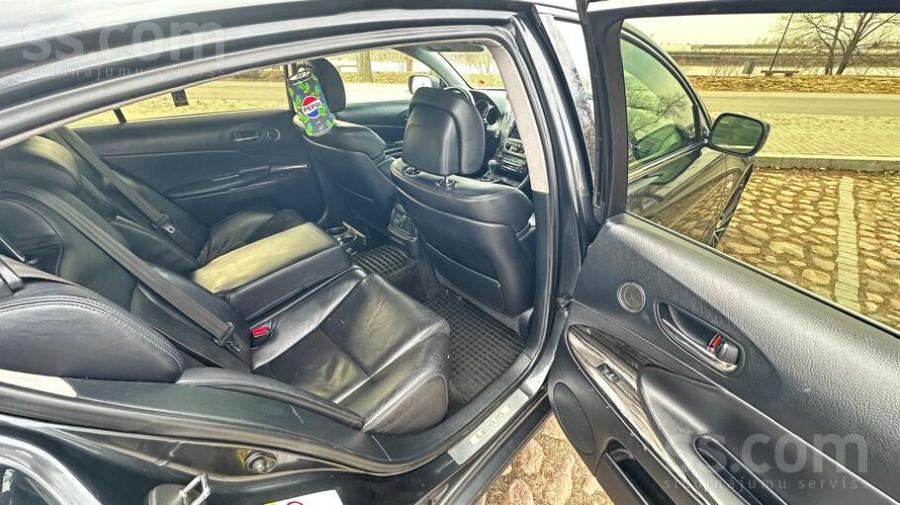 Grey Lexus GS 2007 in Daugavpils, with an engine capacity of 3.00 L and mileage of 200 thousand km for 5000 €, photo 11 on AUTOMOTO.COM.LV