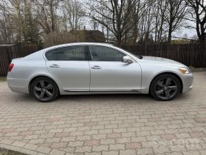 Pelēks Lexus GS 2010 Ogre, ar dzinēja tilpumu 3.00 L un nobraukumu 199 tūkst. km par 3500 €, foto 10 vietnē AUTOMOTO.COM.LV