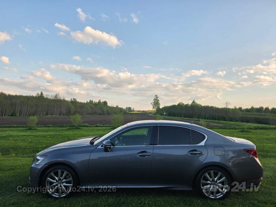Pelēks Lexus GS 2013 Tallina, ar dzinēja tilpumu 2.50 L un nobraukumu 0 tūkst. km par 10990 €, foto 4 vietnē AUTOMOTO.COM.LV