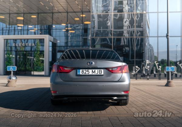Pelēks Lexus GS 2013 Tallina, ar dzinēja tilpumu 3.50 L un nobraukumu 218 tūkst. km par 14900 €, foto 5 vietnē AUTOMOTO.COM.LV