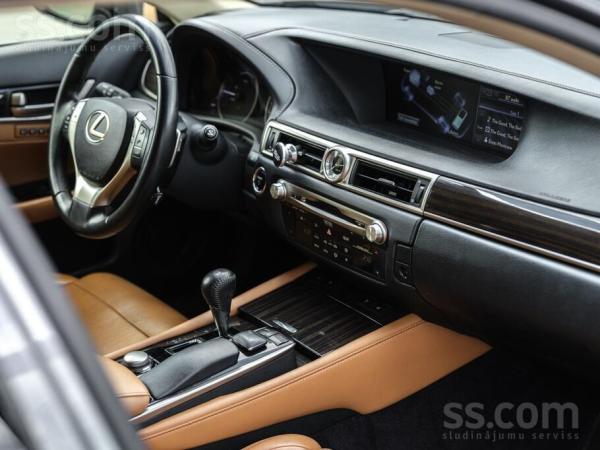 Серый Лексус ГС 2014 в Рига, объемом двигателя 3.50 л и пробегом 142 тыс. км за 16300 €, фото 3 на AUTOMOTO.COM.LV