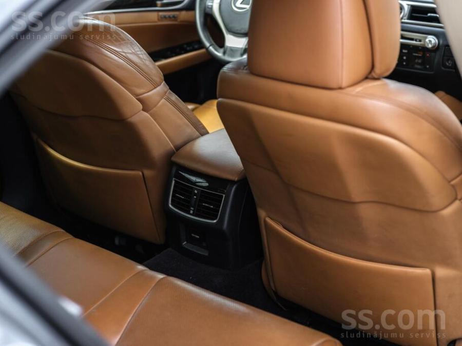 Grey Lexus GS 2014 in Riga, with an engine capacity of 3.50 L and mileage of 142 thousand km for 16300 €, photo 6 on AUTOMOTO.COM.LV