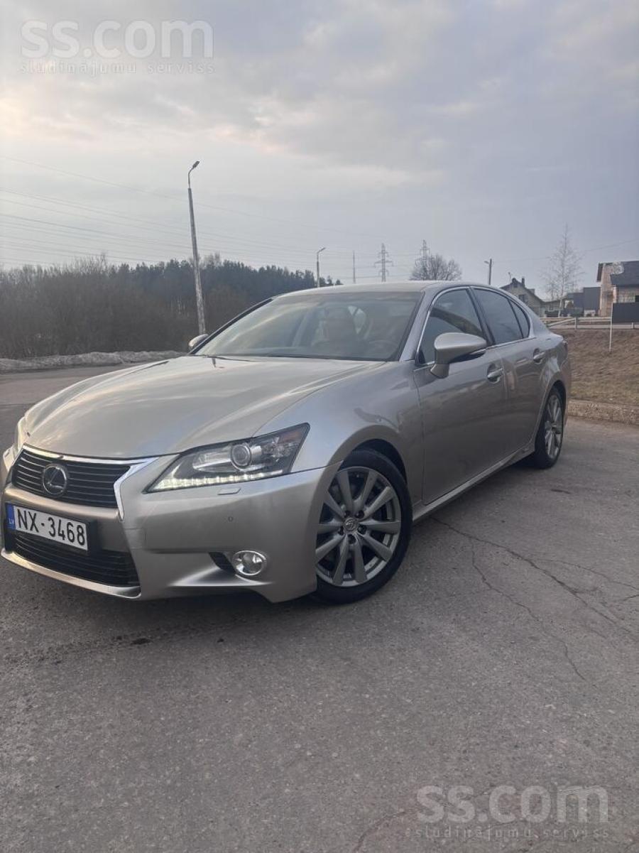 Pelēks Lexus GS 2015 Daugavpils, ar dzinēja tilpumu 2.50 L un nobraukumu 190 tūkst. km par 17000 €, foto 1 vietnē AUTOMOTO.COM.LV