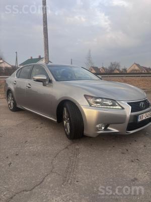 Pelēks Lexus GS 2015 Daugavpils, ar dzinēja tilpumu 2.50 L un nobraukumu 190 tūkst. km par 17000 €, foto 4 vietnē AUTOMOTO.COM.LV