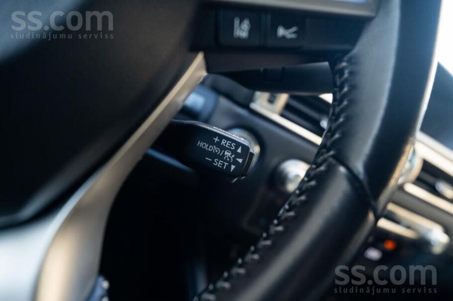 Grey Lexus GS 2016 in Riga, with an engine capacity of 2.50 L and mileage of 218 thousand km for 18900 €, photo 27 on AUTOMOTO.COM.LV