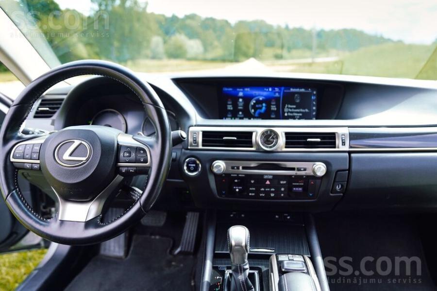 Grey Lexus GS 2018 in Riga, with an engine capacity of 2.50 L and mileage of 167 thousand km for 22500 €, photo 7 on AUTOMOTO.COM.LV