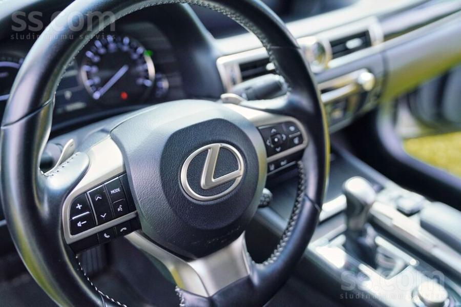 Grey Lexus GS 2018 in Riga, with an engine capacity of 2.50 L and mileage of 167 thousand km for 22500 €, photo 14 on AUTOMOTO.COM.LV