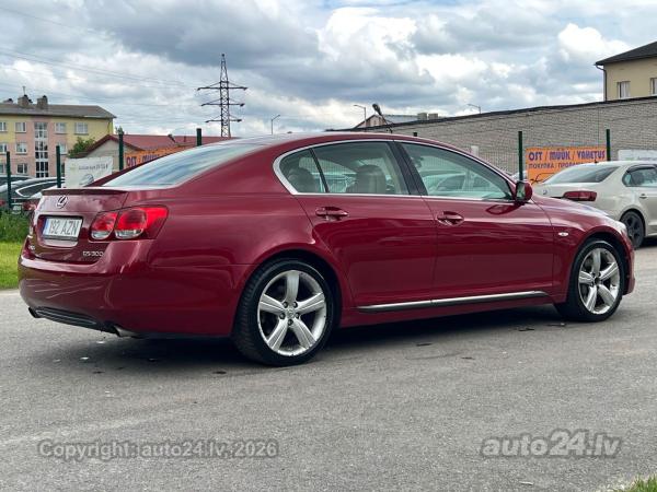 Red Lexus GS 2006 in Narva, with an engine capacity of 3.00 L and mileage of 315 thousand km for 2999 €, photo 5 on AUTOMOTO.COM.LV