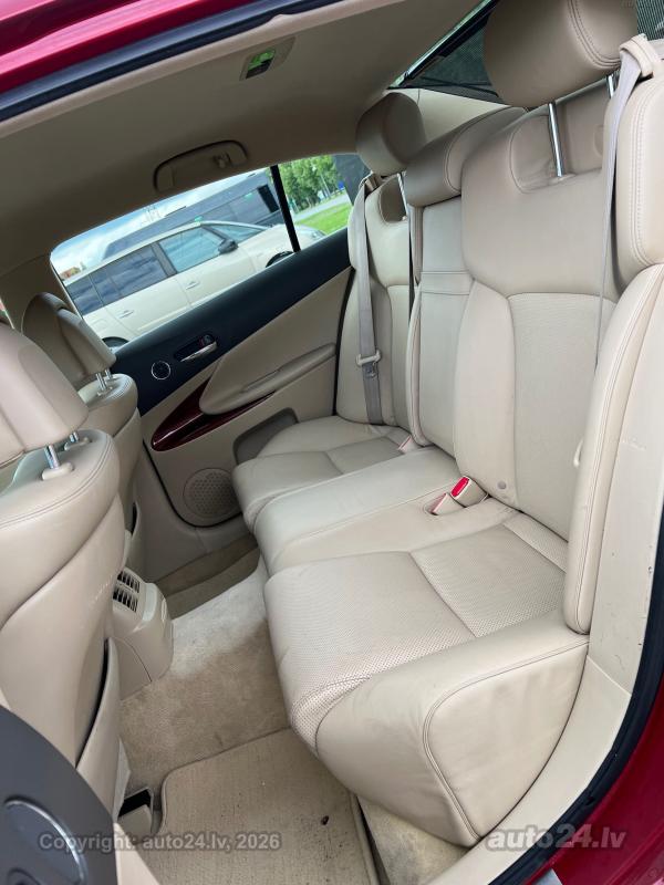Red Lexus GS 2006 in Narva, with an engine capacity of 3.00 L and mileage of 315 thousand km for 2999 €, photo 9 on AUTOMOTO.COM.LV