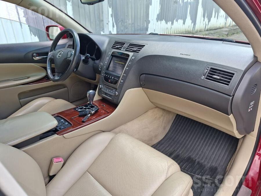Red Lexus GS 2006 in Riga, with an engine capacity of 3.00 L and mileage of 262 thousand km for 2650 €, photo 7 on AUTOMOTO.COM.LV