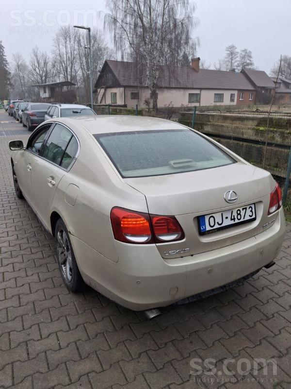 Lexus GS 2005 in Riga, with an engine capacity of 3.00 L and mileage of 406 thousand km for 1450 €, photo 2 on AUTOMOTO.COM.LV